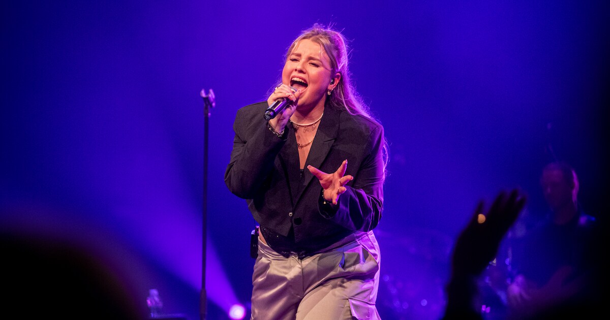 Senna Willems en Stanley Hazes op podium Cacaofabriek | Helmond | ed.nl