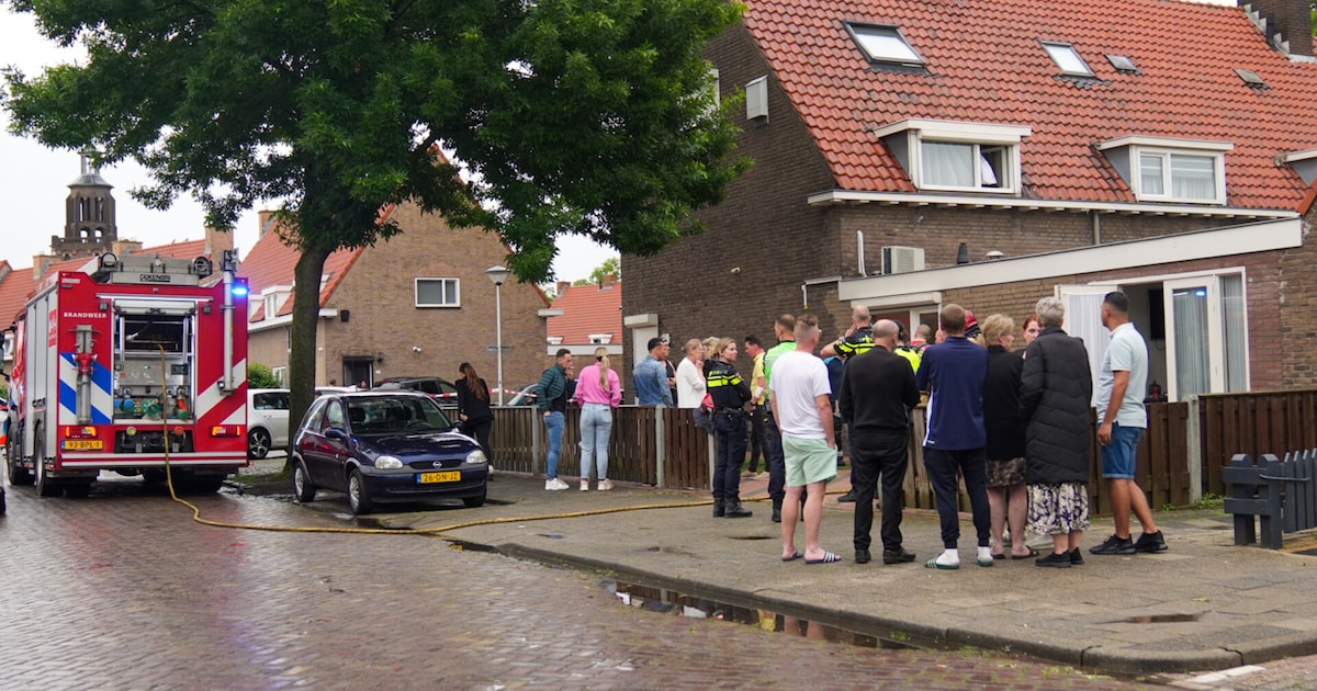 Brand in woning in Helmond trekt veel bekijks | 112 nieuws Helmond | ED.nl