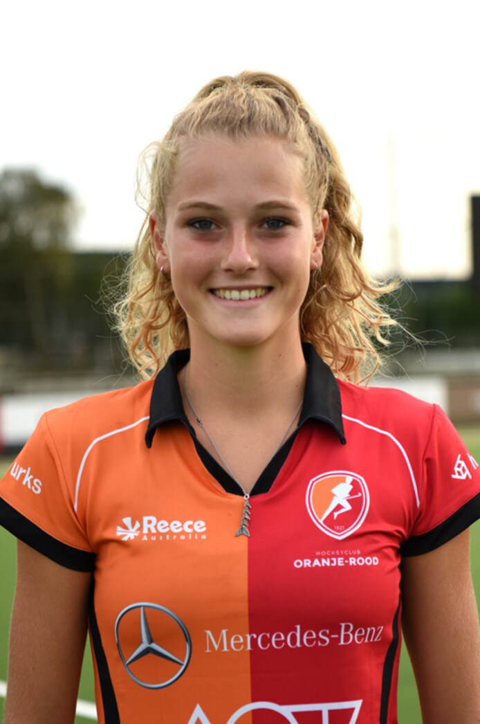 Hockeysters Oranje-Rood pakken punt in slotminuut | Hockey | ed.nl