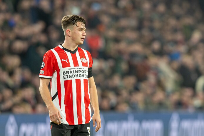 Dams pakt vliegtuig naar Saoedi-Arabië en neemt afscheid van speurend ...