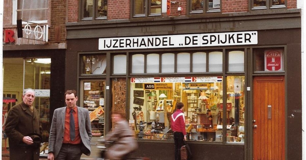 Dit café heet niet zomaar Spijker, ijzerwinkel op het Stratumseind ...