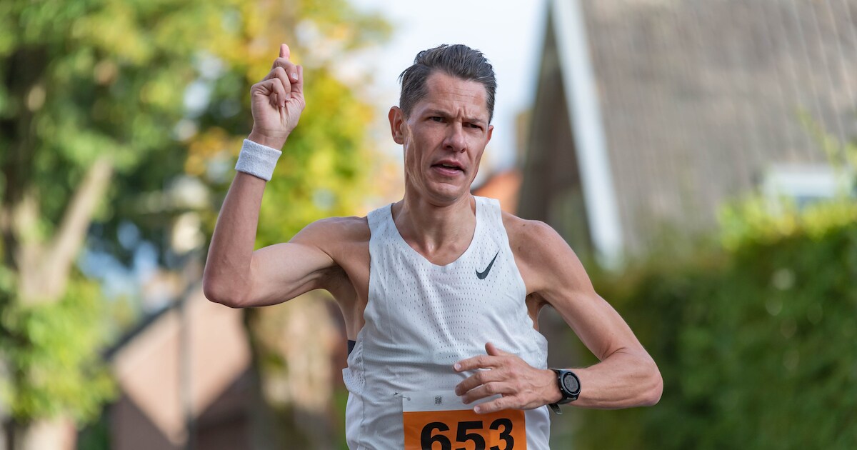 Het lichaam van ‘Mister 040' piept en kraakt, maar dat houdt hem niet ...