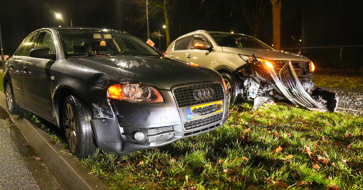 Flinke schade bij botsing tussen twee auto's in Helmond, bestuurders komen met de schrik vrij ...