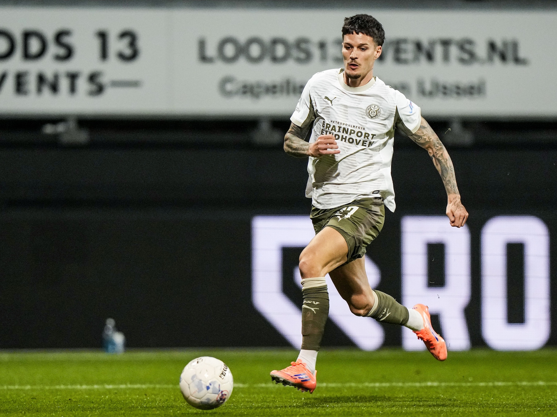 PSV wint op bezoek bij Excelsior, lees hier alle verslagen en bekijk ...