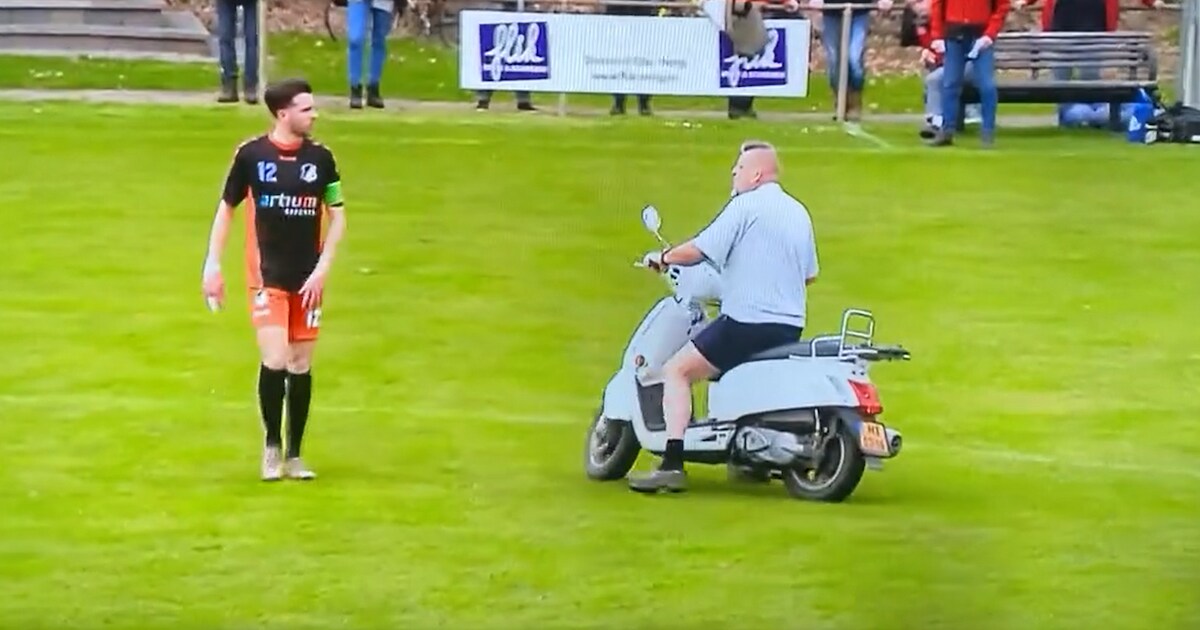 Buurman rijdt met scooter veld op tijdens voetbalwedstrijd: ‘Zijn ...