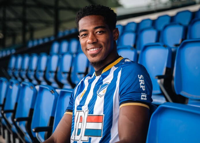 Het telkens overwinnen van tegenslag en twijfel is wat deze FC Eindhoven-aanjager vormde: ‘Ik ...