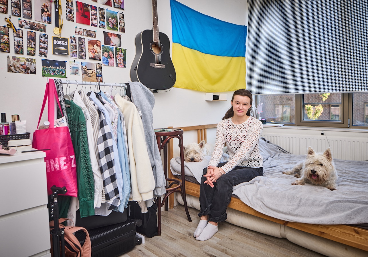 Zwangere Oekraïense vond onderdak bij Edwin, nu deelt hij z’n flat met ...