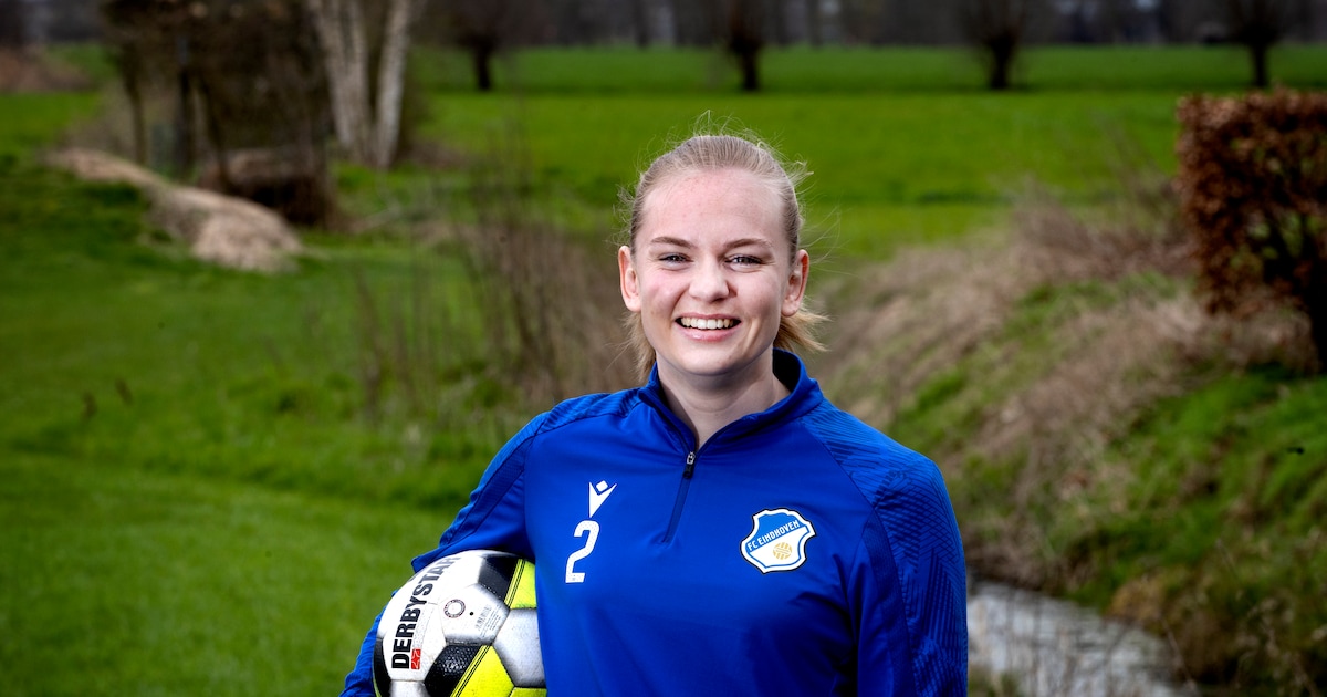 Rosa van Wershoven van FC Eindhoven neemt een voorschot op de ...