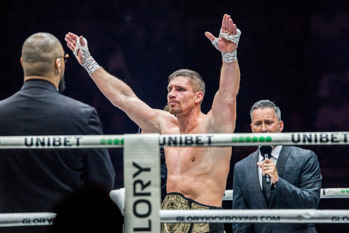 Wereldkampioen Rico Verhoeven treedt af bij Glory | Vechtsport | ED.nl