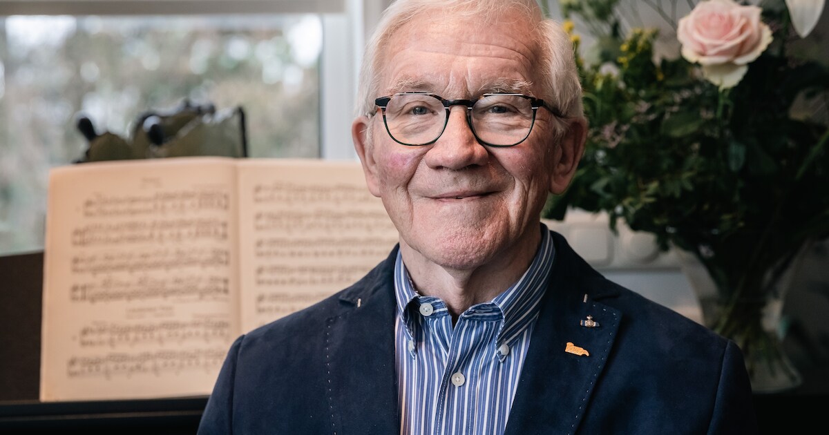 Henk Bakker begon 70 jaar geleden op dwarsfluit, ‘mijn vingers waren te ...