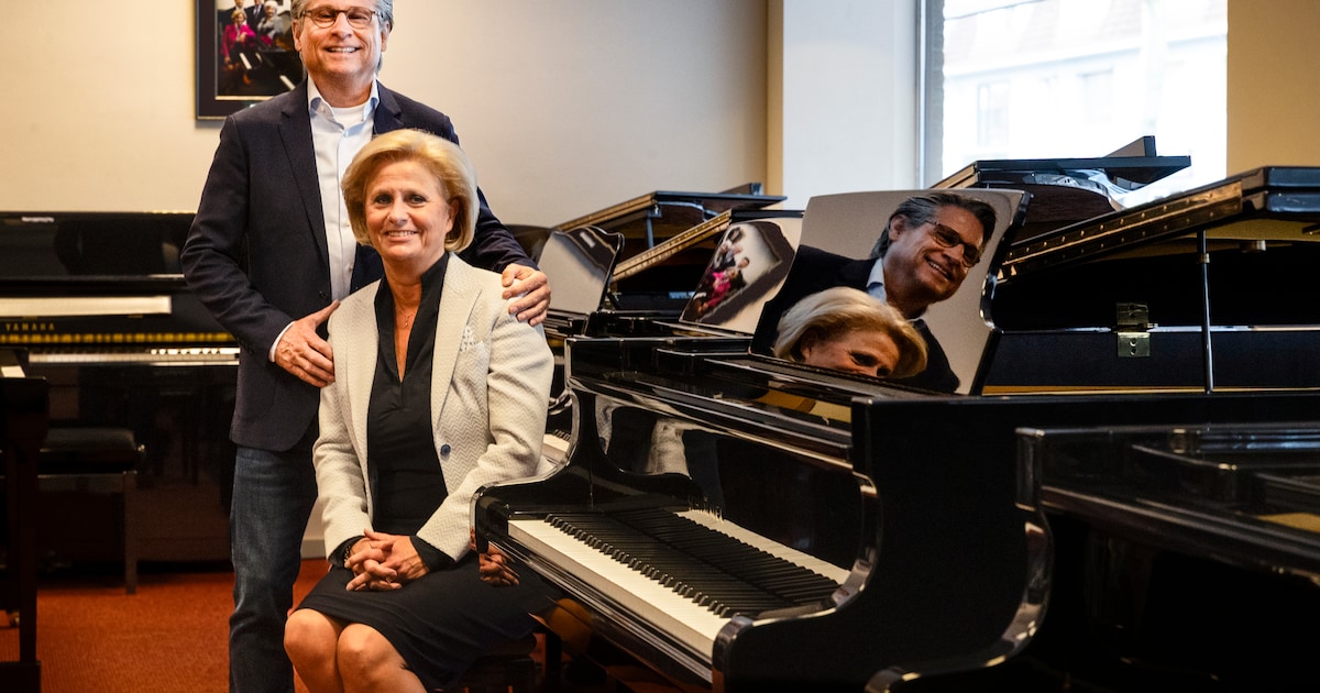 Iedereen in het wereldje kent pianowinkel Van Hoorn: ‘De digitalisering ...