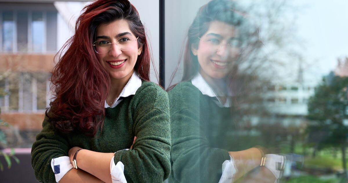 Parmida (27) kreeg een pistool op haar gericht en vluchtte uit Iran ...