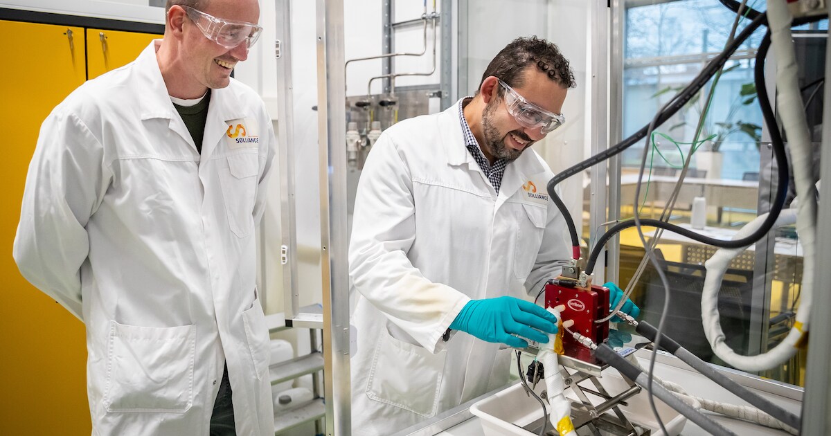 TNO at Holst Centre in Eindhoven produces hydrogen with very thin ...