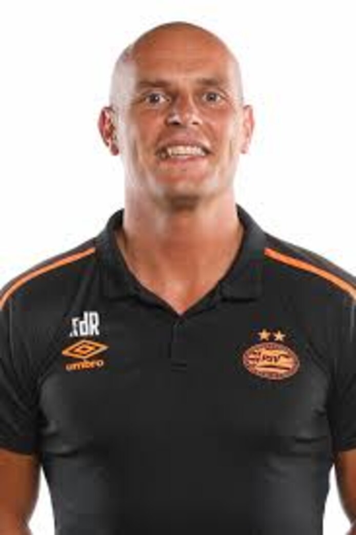 PSV benoemt Rick de Rooij als interim-hoofd jeugdopleidingen | PSV | ed.nl