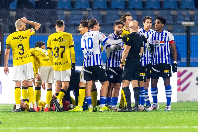 Onbegrip bij FC Eindhoven na dubieuze beslissingen: ‘Ik moet toch ...
