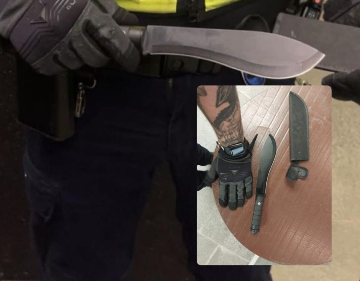 Jongen (13) loopt met groot mes door het station in Eindhoven ...