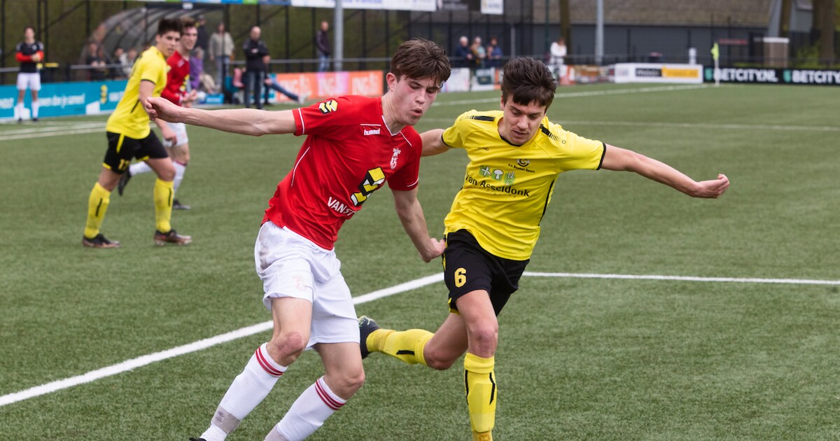17-jarige Tijn Vorstenbosch treedt bij Rhode in de voetsporen van vader ...