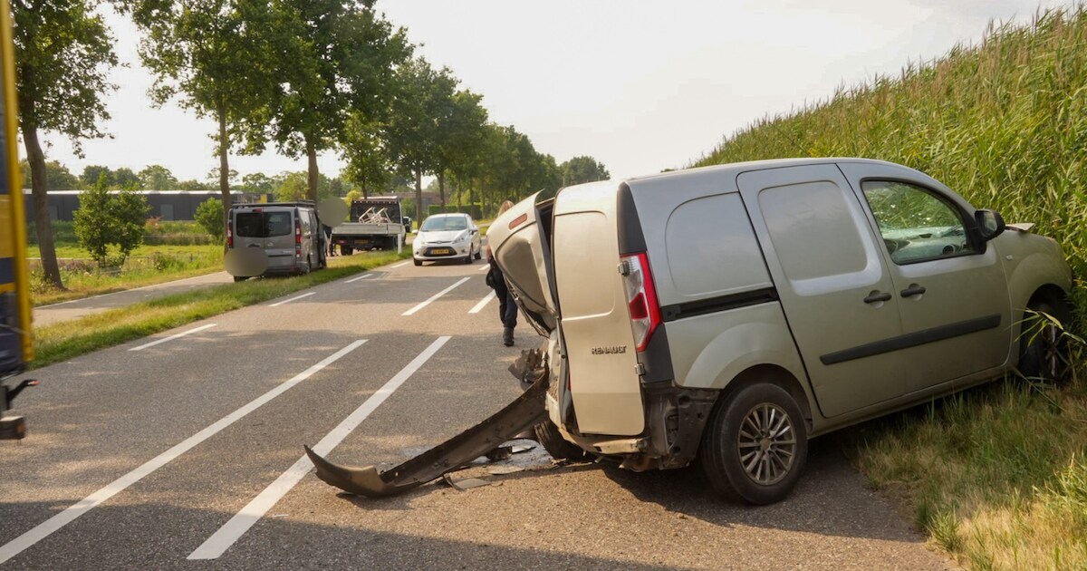 Ongeluk met drie voertuigen bij Helmond, forse schade | 112 nieuws ...