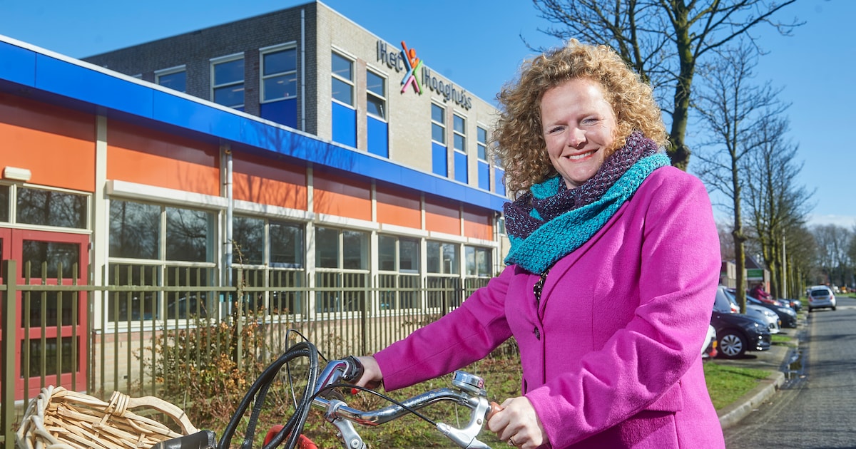 Haar rode fiets zal wegblijven bij de entree: directeur Ilja Arts stopt bij Het Hooghuis ...
