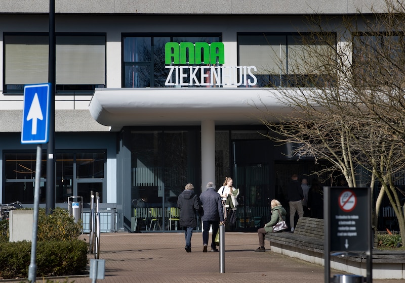 Hyacintenactie in hal Anna Ziekenhuis in Geldrop voor jongvolwassenen ...