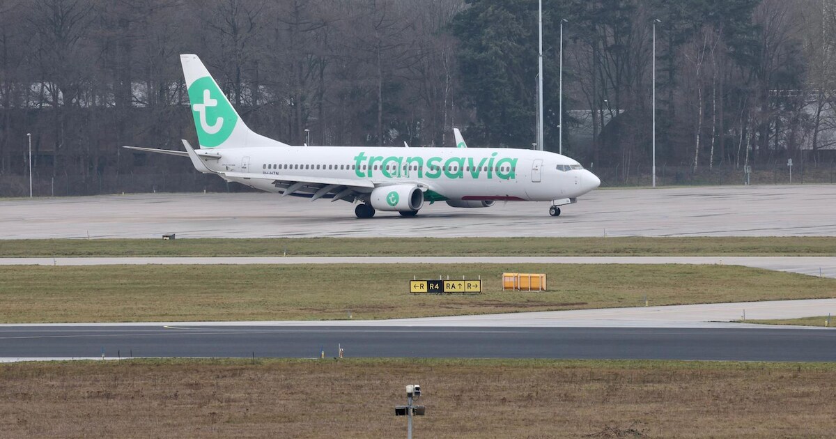 Vliegtuig vanuit Eindhoven Airport keert terug vanwege medisch noodgeval | Eindhoven | ED.nl