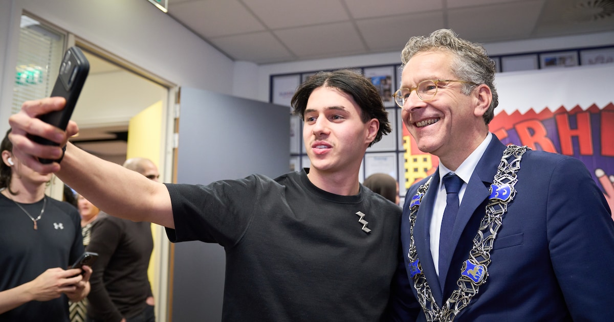 Rayan (18) krijgt jeugdlintje voor heldhaftige achtervolging, Marike ...