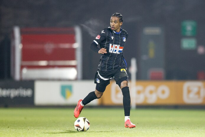 Na halfjaar pakt FC Eindhoven-speler zijn kans weer in de basis ...