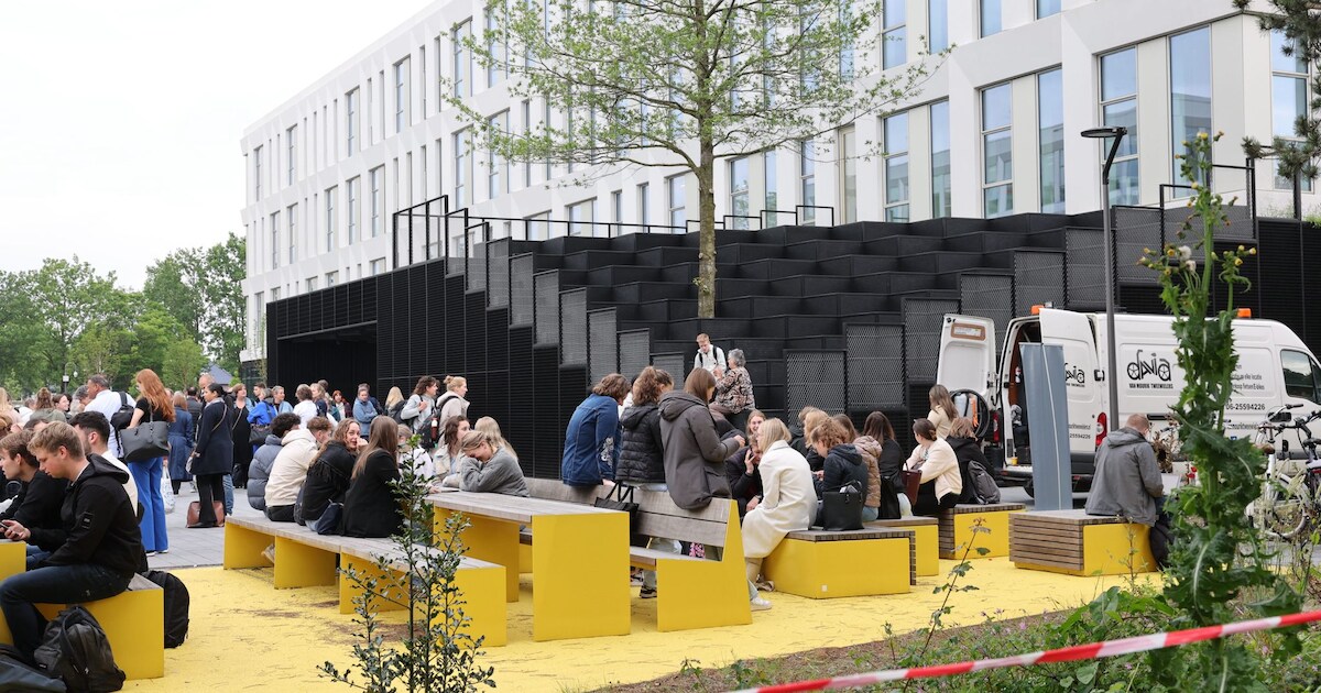 Man (41) bedreigt medewerker van Fontys met mes: slachtoffer gewond, dader loopt even later ...