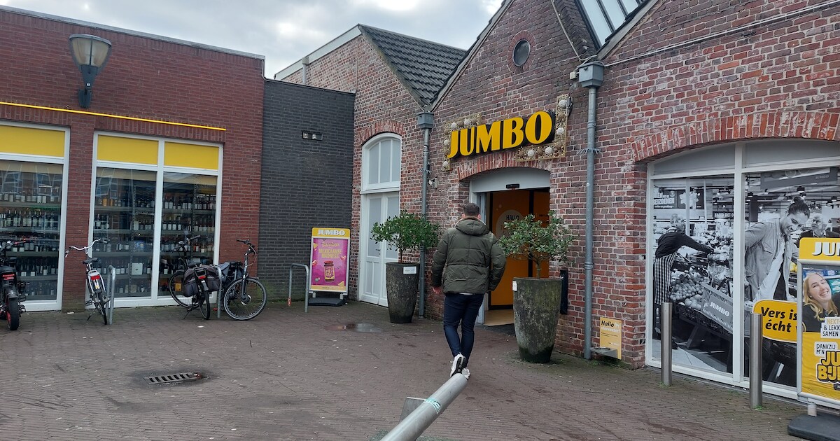 Oirschot wil opdringerige straatverkopers pal voor supermarkt weren ...