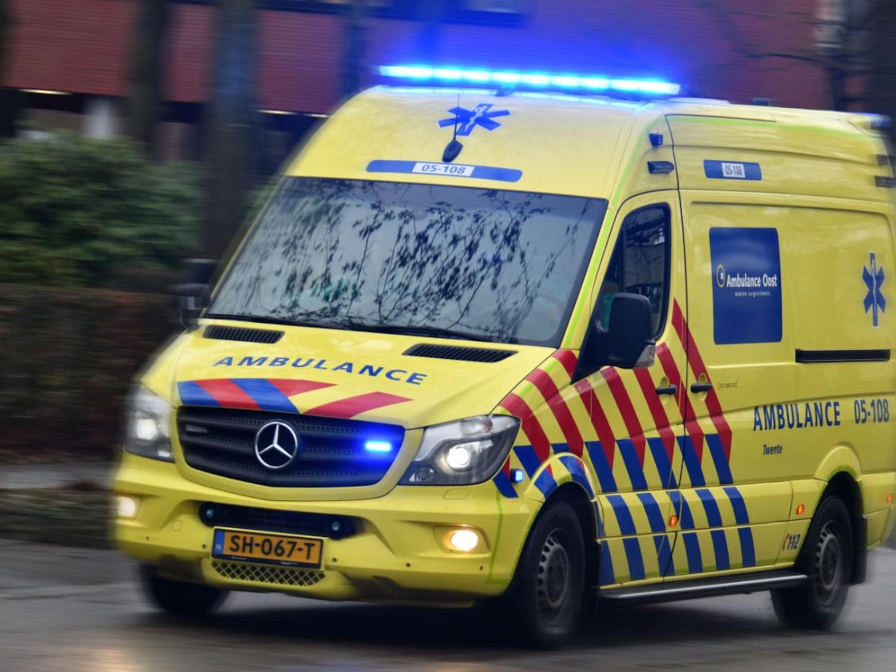 Ambulance met spoed naar Veldhoven | 112 nieuws Veldhoven | ED.nl