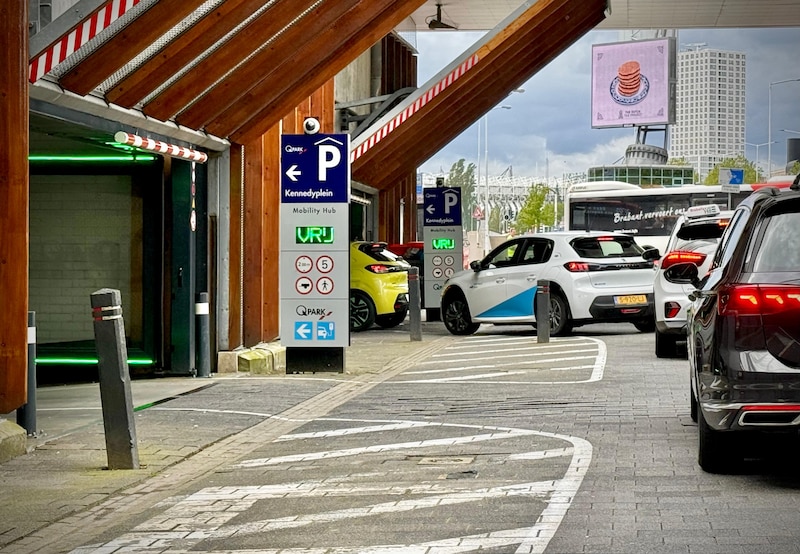 Dit kost ‘treintje rijden’ je echt: automobilisten massaal op de bon na ...