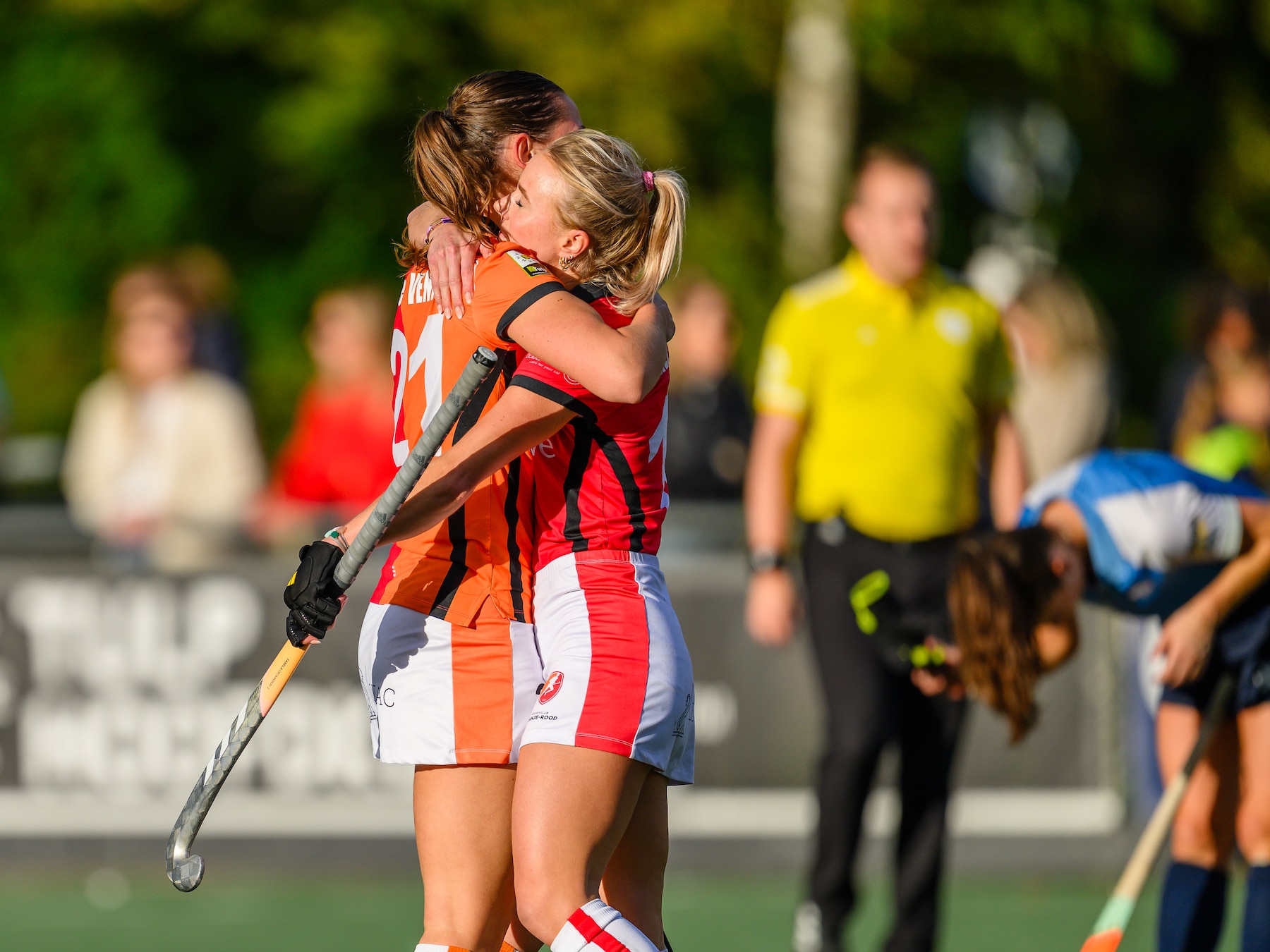 Carrousel Oranje-Rood draait op volle toeren: dertien spelers ...