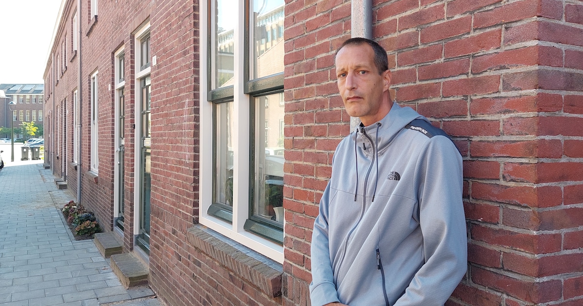 Mark staat plotseling op straat, zijn urgentieaanvraag blijkt een ...