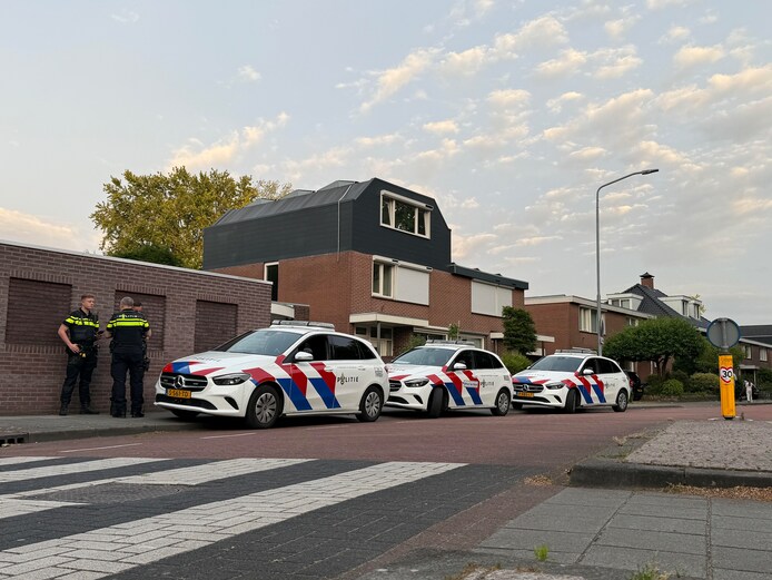 Schietpartij in Hintham: auto beschoten, dader en slachtoffer nog spoorloos | Den Bosch | ed.nl
