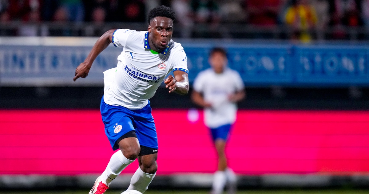 Jong PSV krijgt flink pak slaag op het promotiefeestje van Excelsior en ...