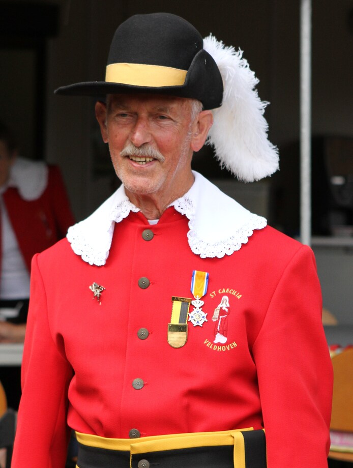 Frans Mennen uit Veldhoven koninklijk onderscheiden | Veldhoven | ed.nl