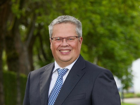 Na lastige periode staat oud-wethouder Marcel Lemmen nu aan het roer ...