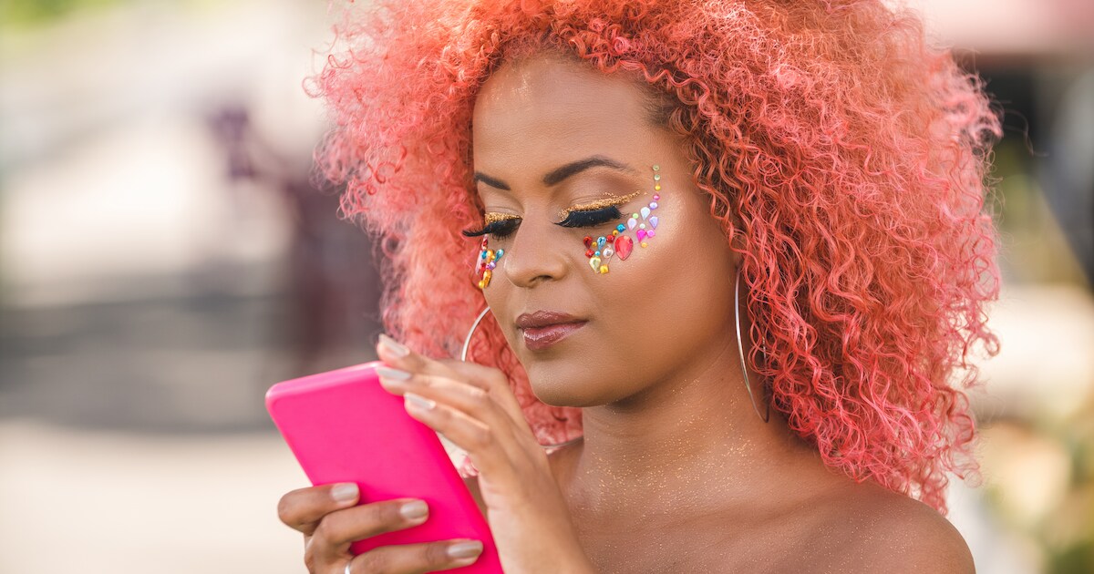 Paris (18) is helemaal klaar met opgedrongen roze glitter wereld: ‘geef ...