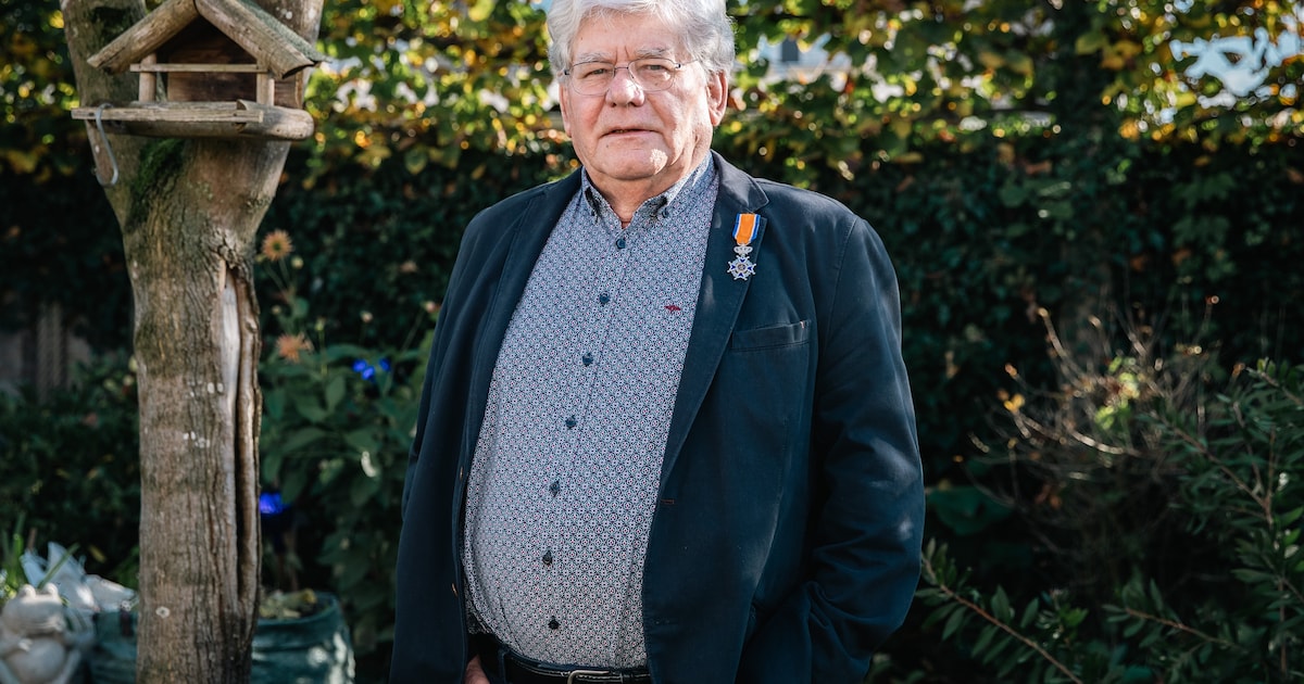 Bij-zondere eer voor Somerenaar (76); Leendert ging de hele wereld over ...