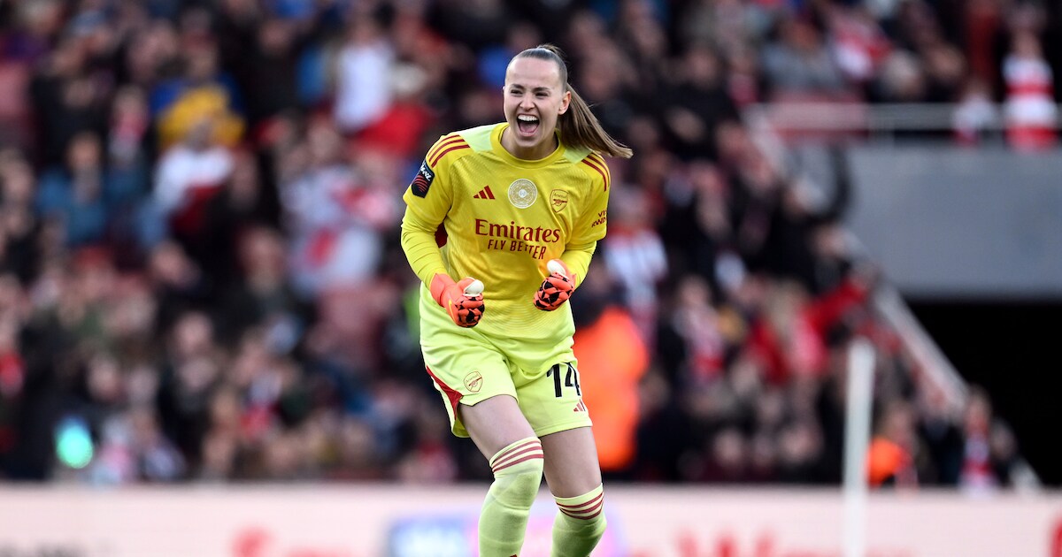 Daphne van Domselaar met titelverdediger Arsenal naar halve finales ...