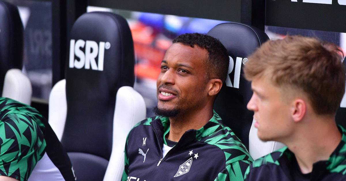 Nu Luuk de Jong blijft afwachten, zet PSV in Duitsland stappen richting ...