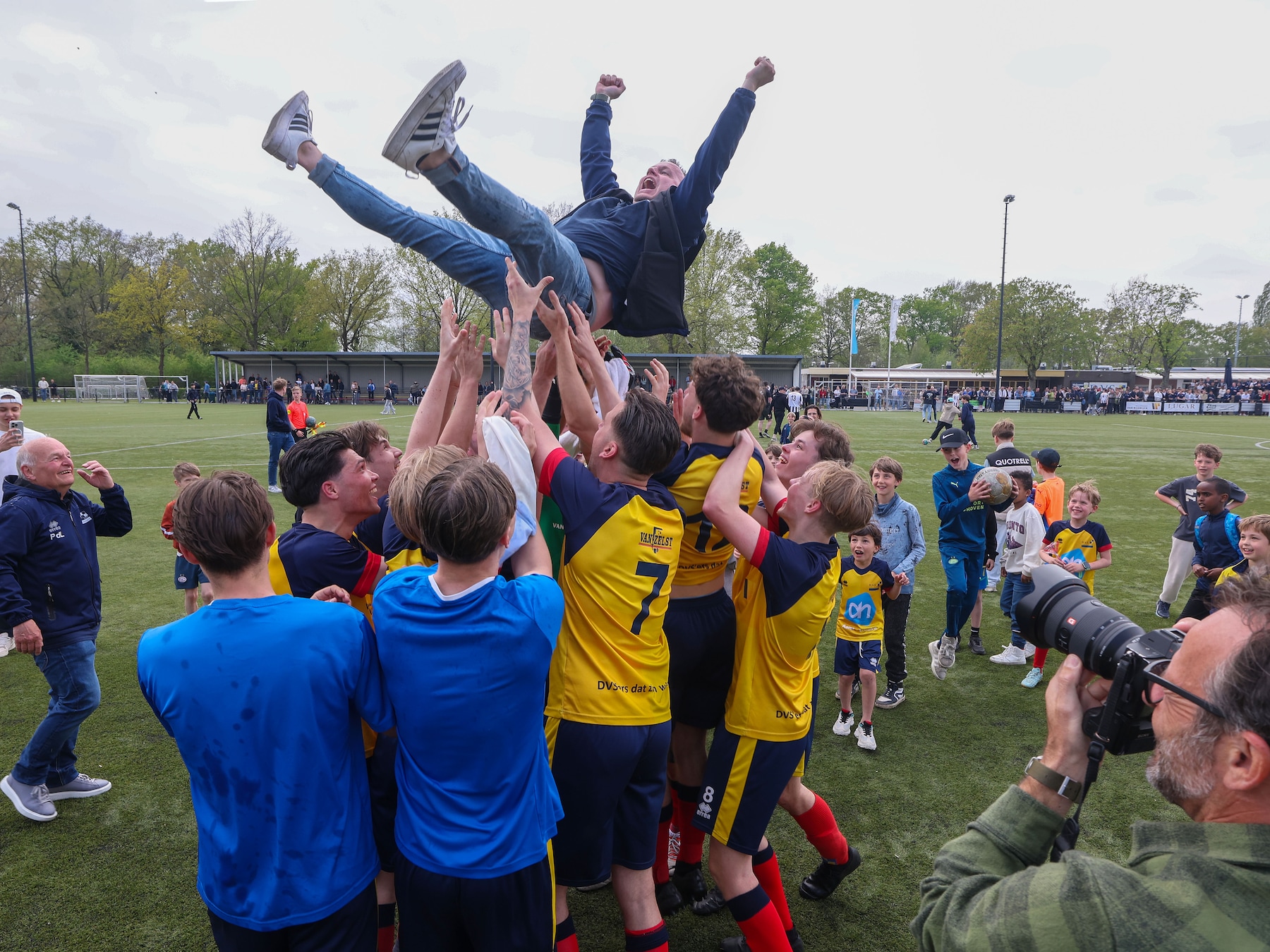De ontknoping nadert in het amateurvoetbal: bekijk hier het bomvolle ...