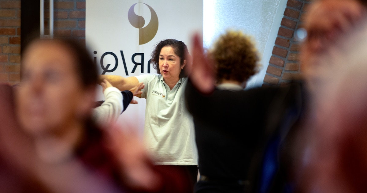 Na eigen ziekte maakte huisarts Nicole (50) carrièreswitch naar Chinese geneeskunde: ‘Het kan ...