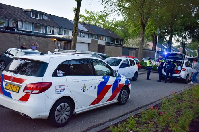 Twee bewoners raken gewond bij woningoverval in Helmond, daders slaan op de vlucht | Helmond | ed.nl