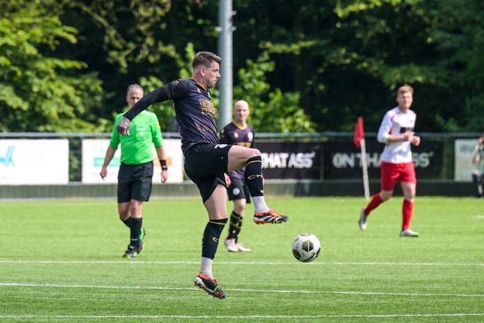 ‘Stomverbaasde’ Kevin Brands hangt mega-schorsing boven het hoofd na felle reactie richting ...