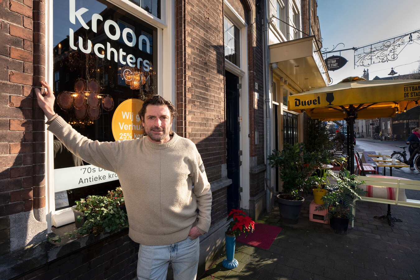 Eigenaar kroonluchterswinkel stopt na tien jaar: ‘Wat ik hier heb ...