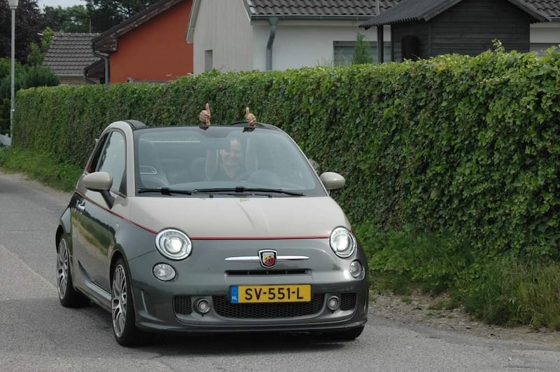Jantine (45) in tranen na diefstal bijzondere Fiat, wijkagent heeft ...
