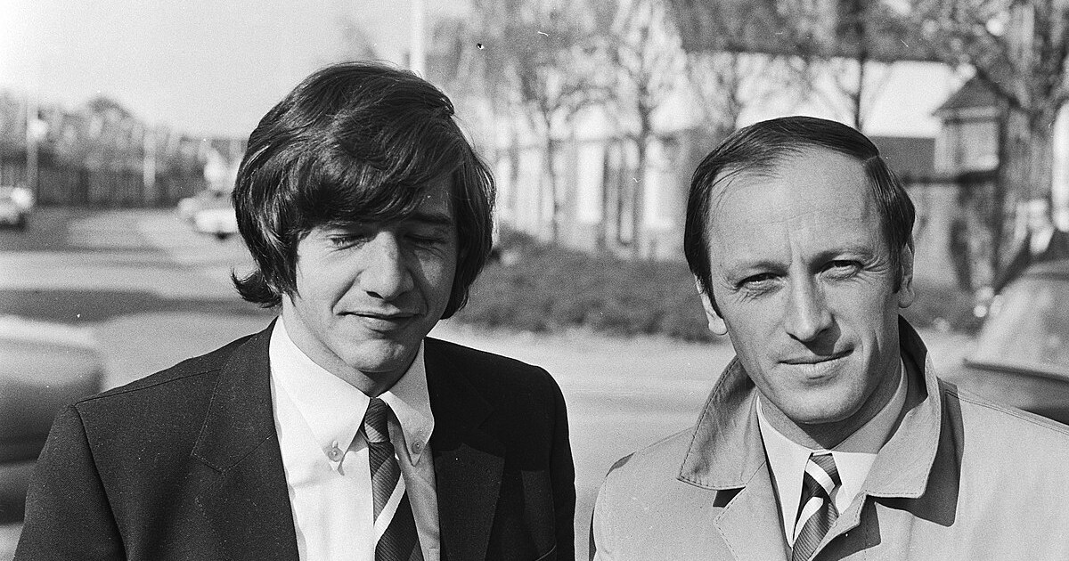 ‘Harde’ oud-PSV-trainer Kurt Linder op 89-jarige leeftijd overleden ...