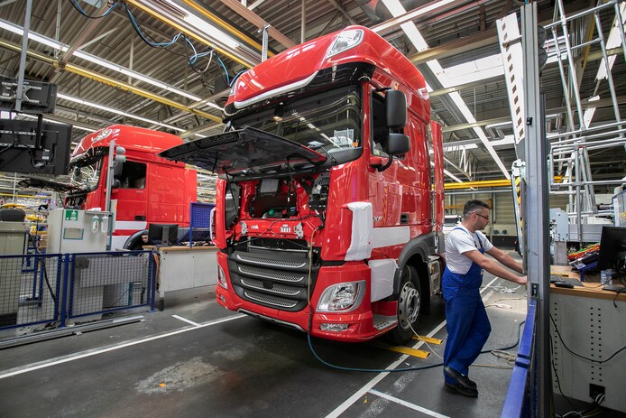 DAF verrast vakbonden met snelle opschaling productie in Eindhoven ...