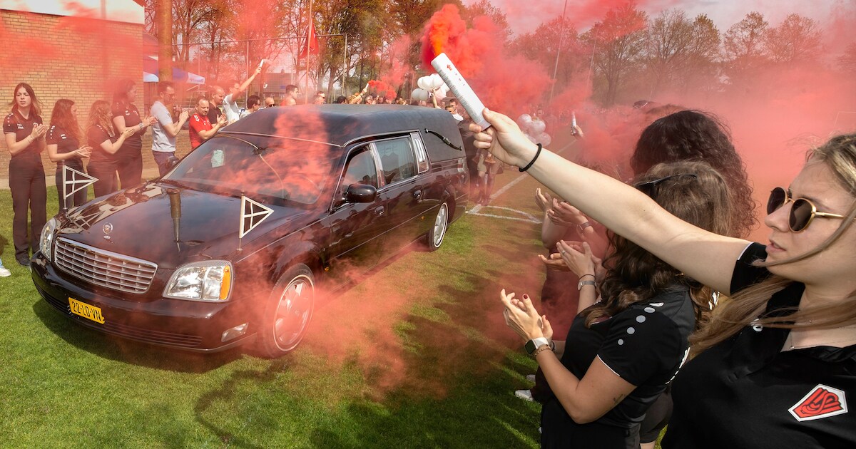 Voetbalclub weer in rouw: ‘We konden voor Karlo hetzelfde fotolijstje ...